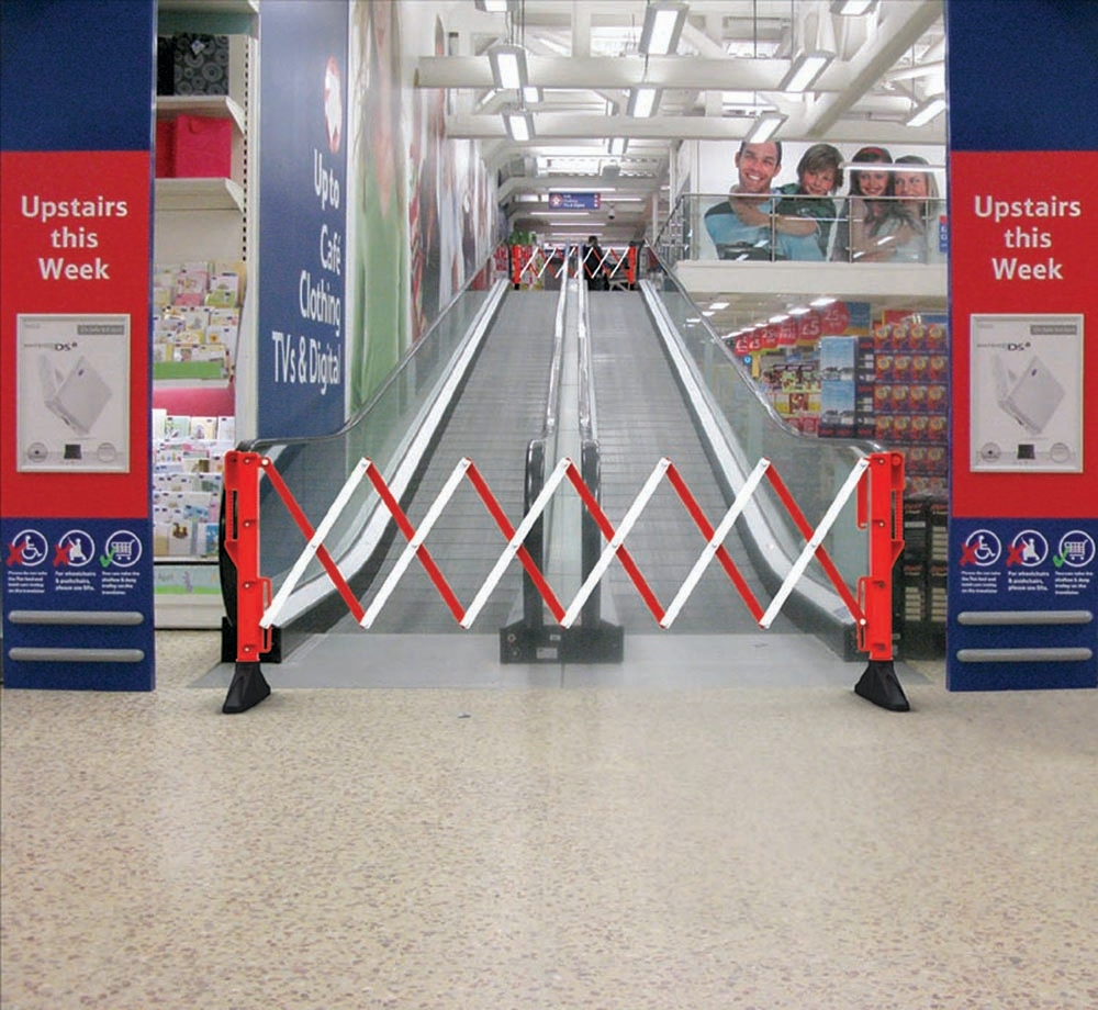 JSP Titan Expander Barrier 3M Red/White - Safety Signs UK Ltd